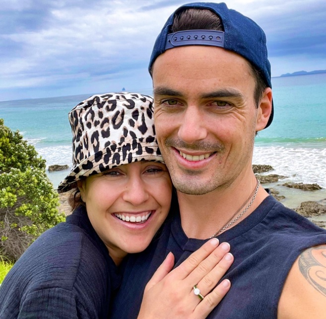 Nele Gilis is verloofd met Paul Coll - Geel FM