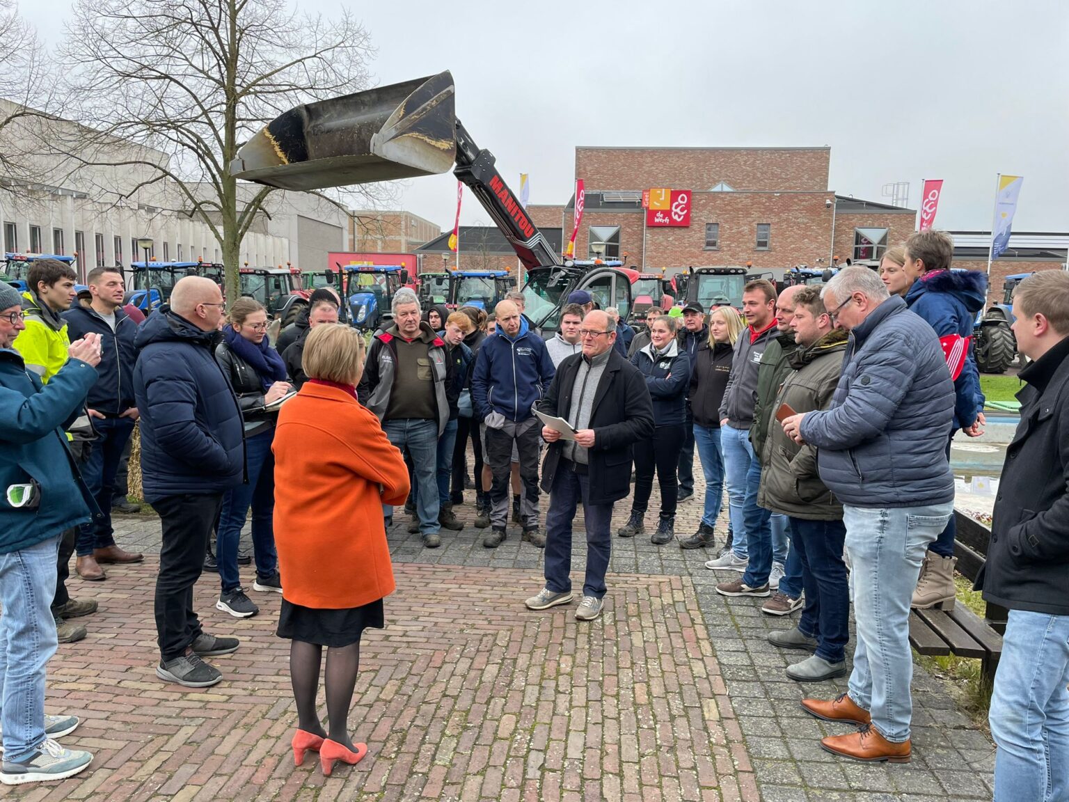 Geelse boeren protesten aan stadhuis: “we willen meer rechtszekerheid ...