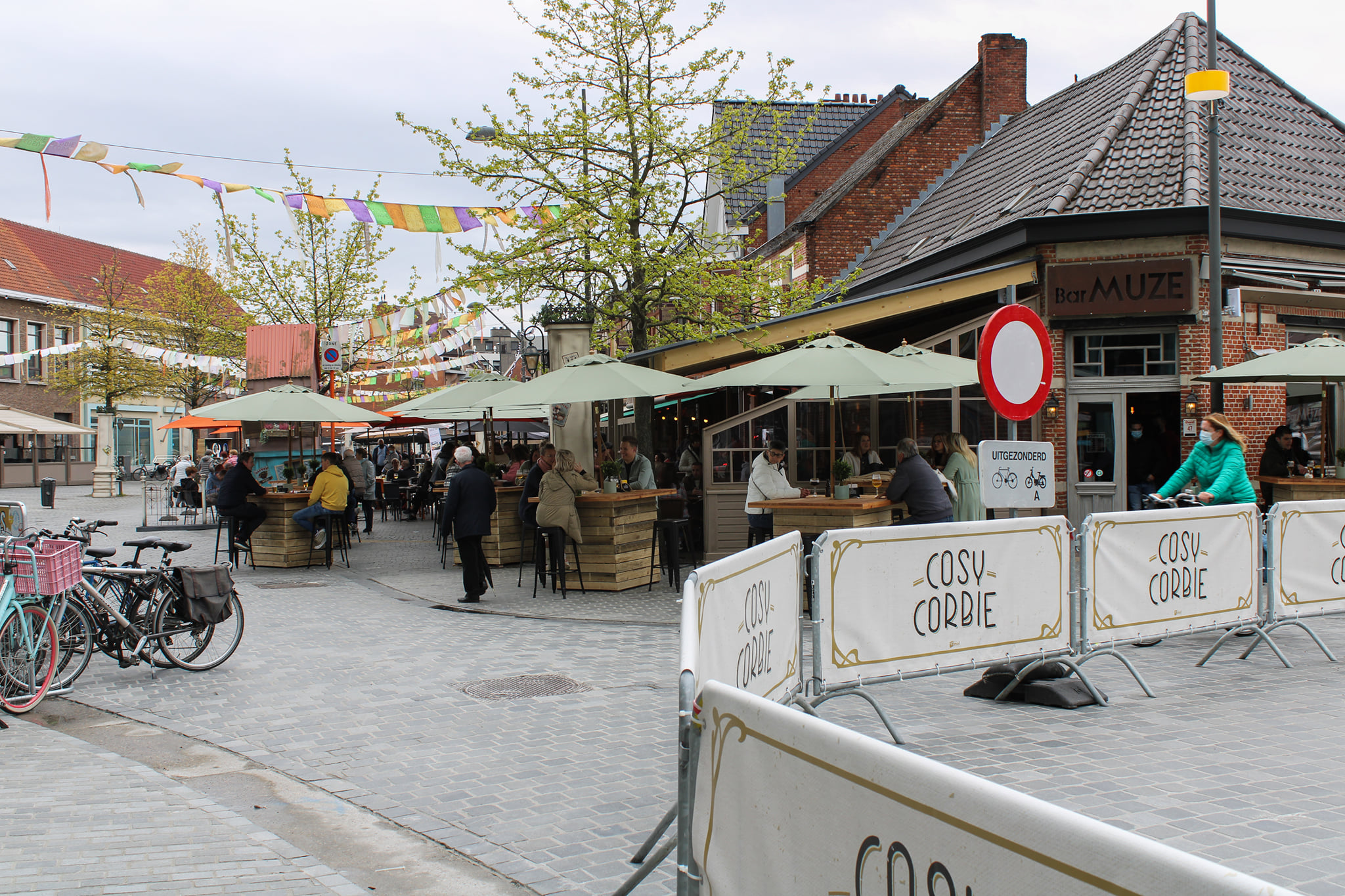 Corbiestraat omgetoverd tot Cosy Corbie - Geel FM