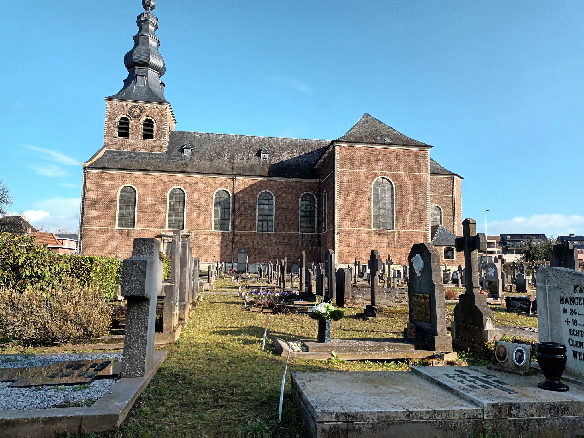 Infoavond herinrichting kerkhof Sint Trudokerk - Geel FM
