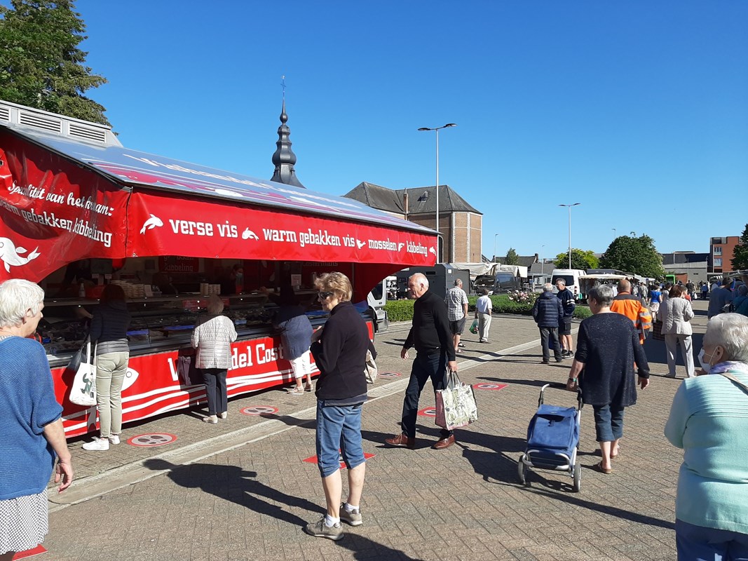 Wekelijkse markt Meerhout ook op 11 november - Geel FM